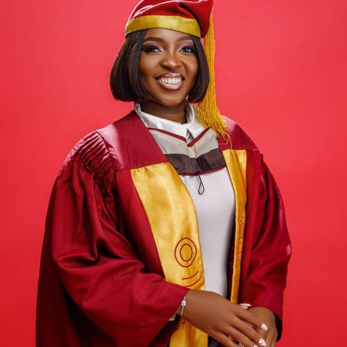 UNILAG student who crowdfunded tuition celebrates graduation - Myschool